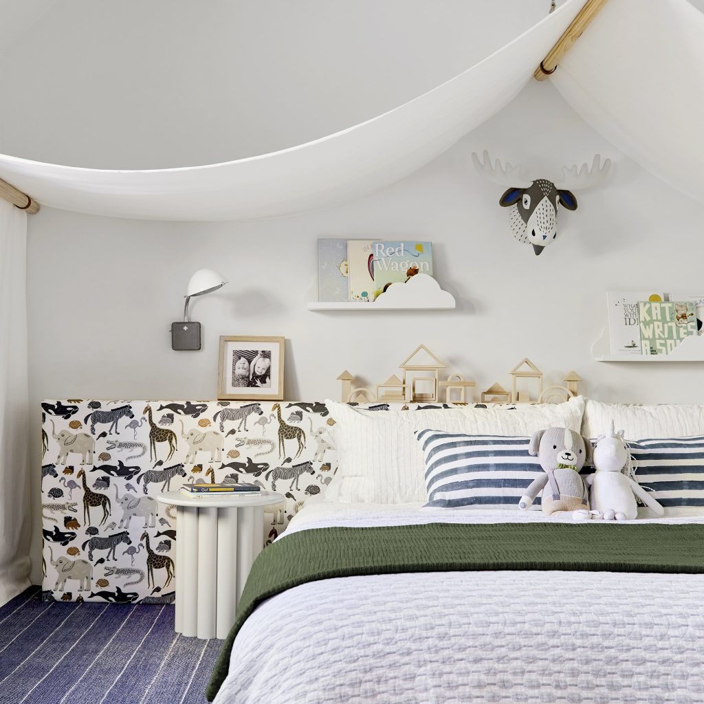 The Beauty of the Crescent Lamp Shade: Illuminating Your Space in Style ...